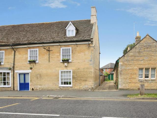 6 bedroom semi detached house for sale
