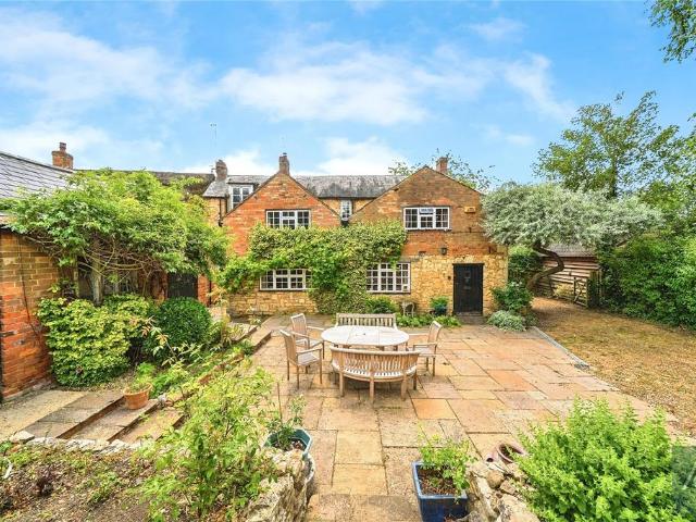 6 bedroom semi detached house for sale