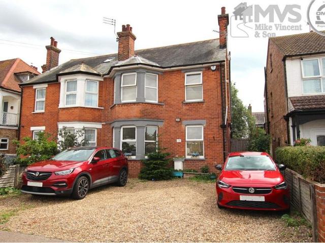6 bedroom semi detached house for sale