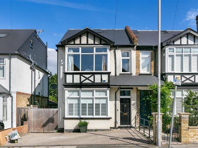 6 bedroom semi detached house for sale