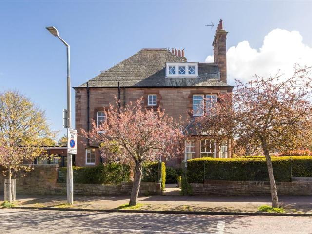 6 bedroom semi detached house for sale