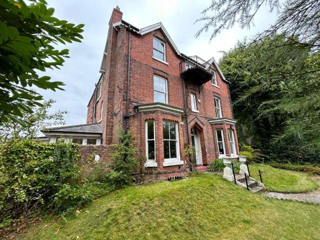 6 bedroom semi detached house for sale