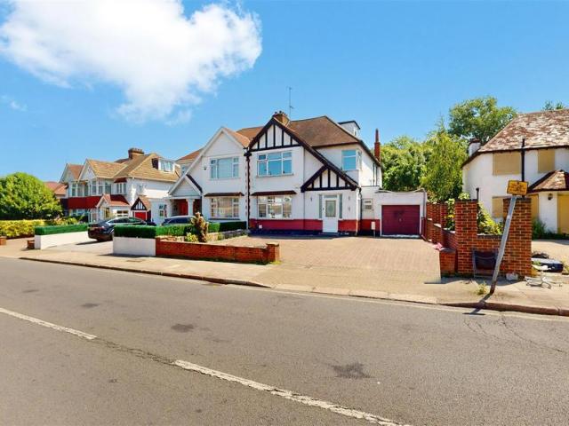 6 bedroom semi detached house for sale