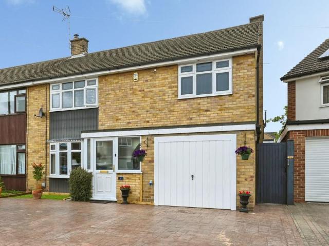 6 bedroom semi detached house for sale