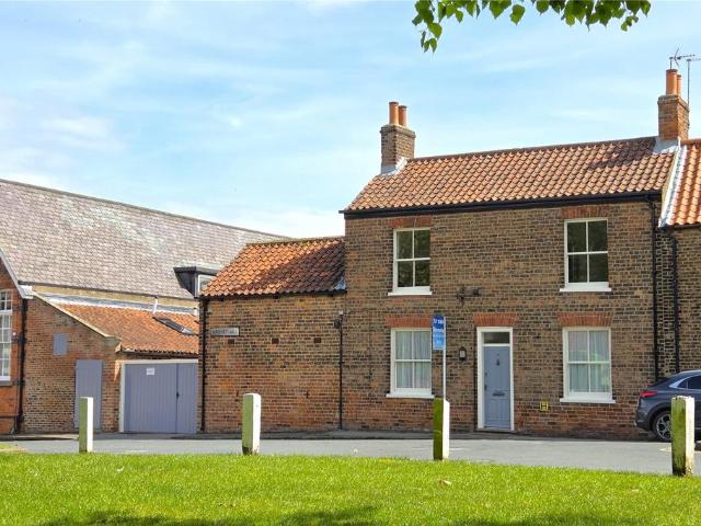 6 bedroom semi detached house for sale