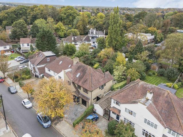 6 bedroom semi detached house for sale