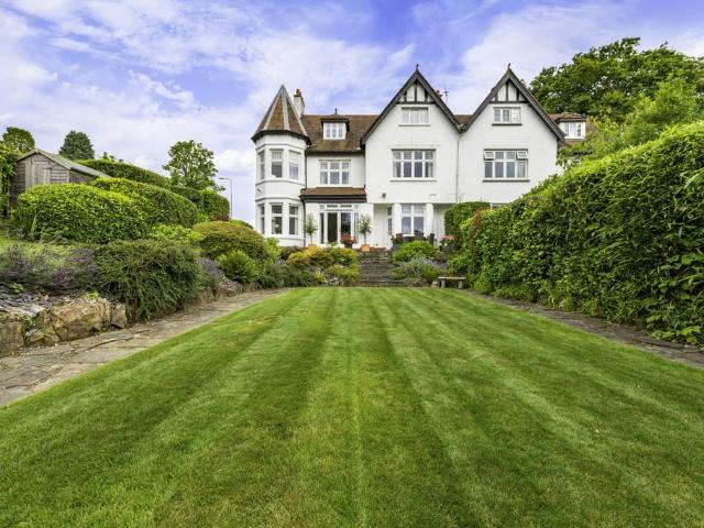 6 bedroom semi detached house for sale