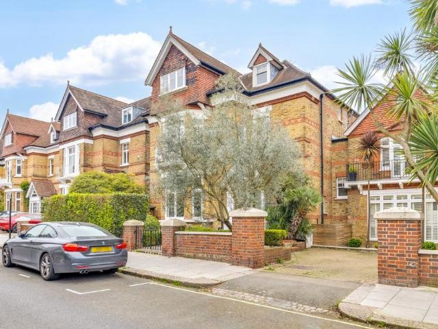 6 bedroom semi detached house for sale