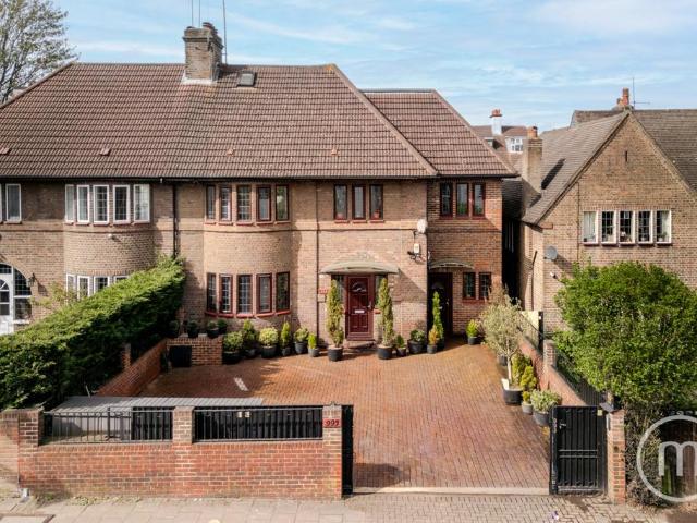 6 bedroom semi detached house for sale