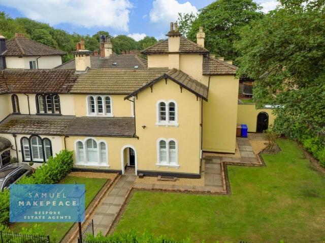 6 bedroom semi detached house for sale