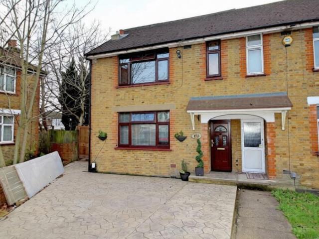 6 bedroom semi detached house for sale