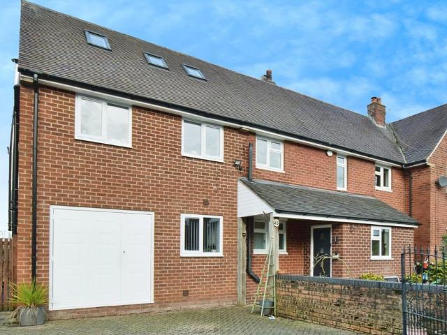 6 bedroom semi detached house for sale
