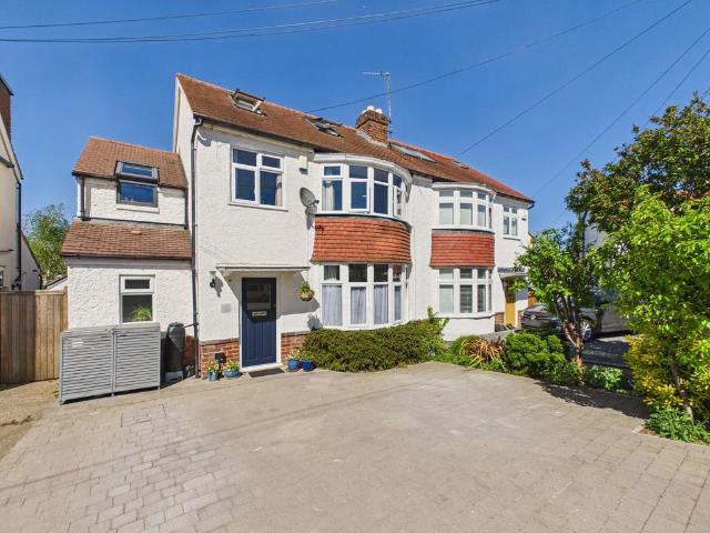 6 bedroom semi detached house for sale