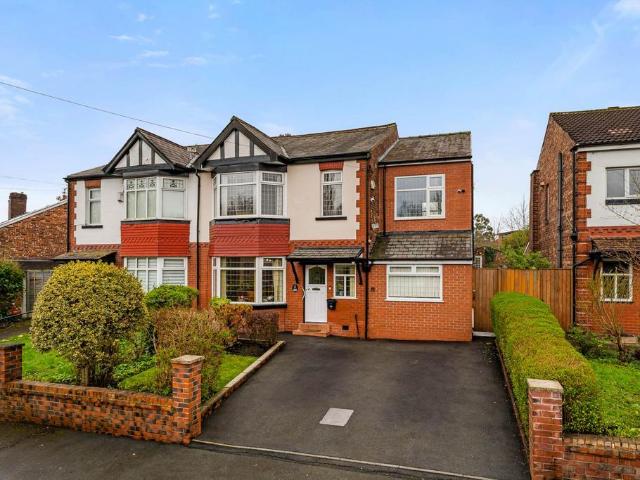 6 bedroom semi detached house for sale