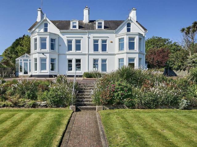 6 bedroom semi detached house for sale