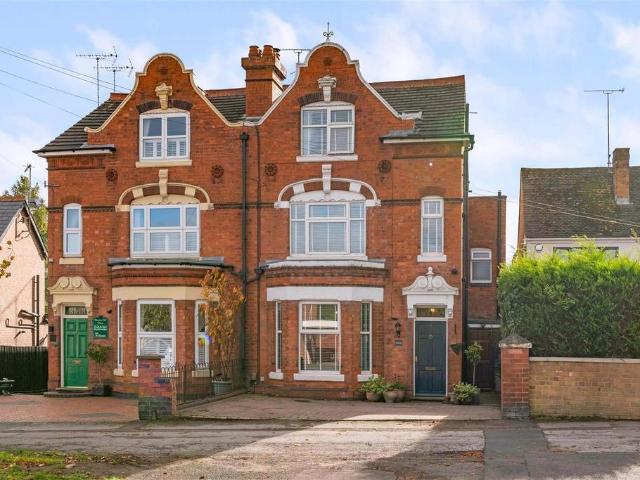 6 bedroom semi detached house for sale