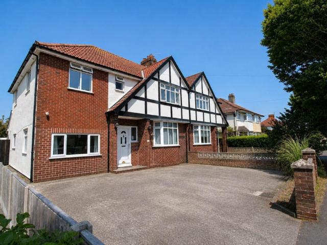6 bedroom semi detached house for sale