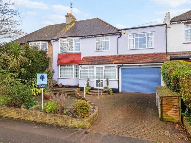 6 bedroom semi detached house for sale