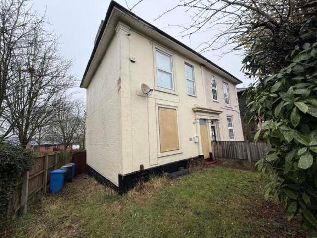 6 bedroom semi detached house for sale in 166 Uttoxeter New Road, Derby, Derbyshire DE22 3JB, DE22