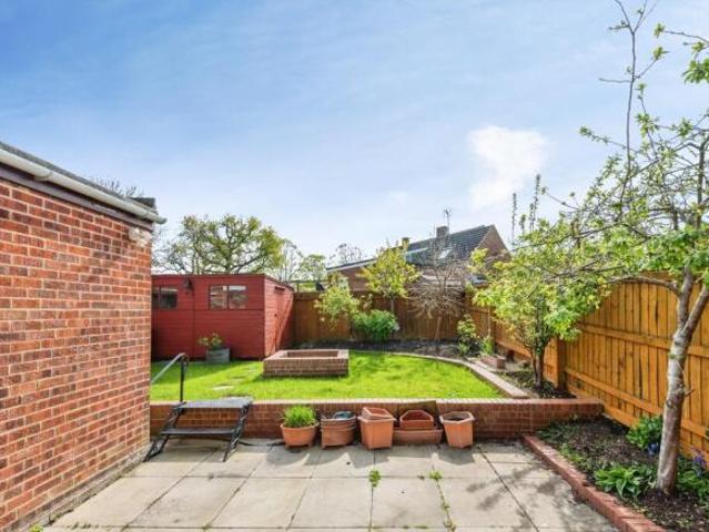 6 bedroom semi detached house for sale in Thames Avenue, Swindon, SN25
