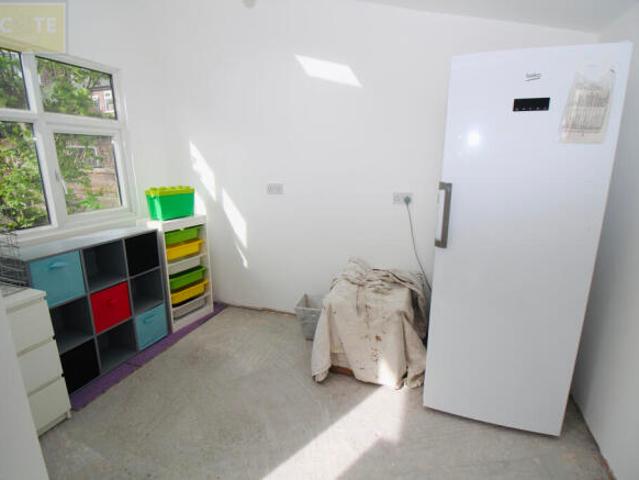 6 bedroom semi detached house for sale in Urmston Lane, Stretford, M32