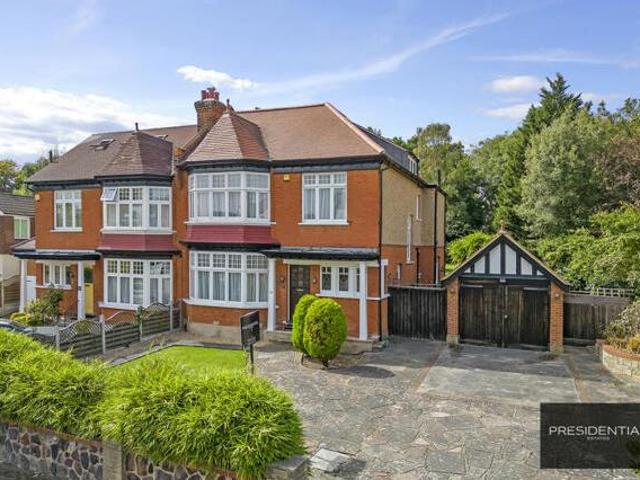 6 Bedroom Semi detached House For Sale In Woodford Green
