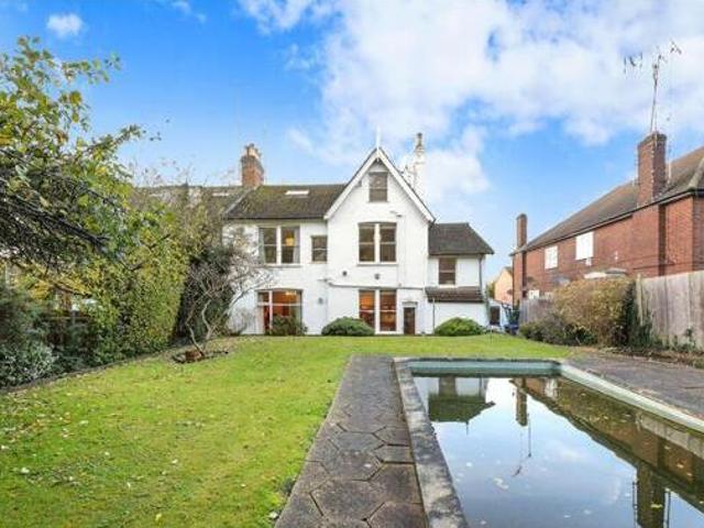 6 Bedroom Semi detached House For Sale In Woodside Park