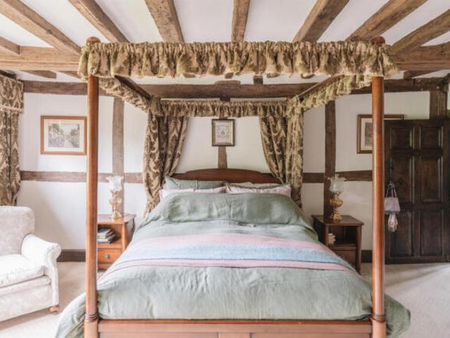 6 bedroom semi detached house for sale in Alderden Old Manor, Sandhurst, Kent, TN18