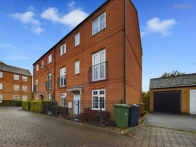 6 bedroom semi detached house for sale in Barley Mews, Peterborough, PE2