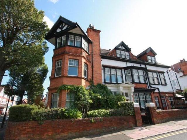 6 bedroom semi detached house for sale in Beachy Head Road, Eastbourne, BN20