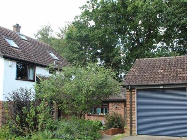 6 Bedroom Semi detached House For Sale In Hook, Hampshire