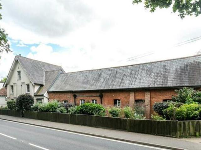 6 Bedroom Semi detached House For Sale In Hurst Green