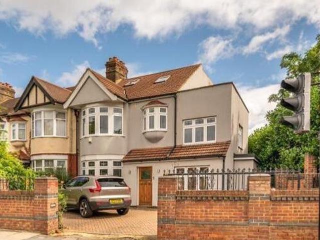 6 Bedroom Semi detached House For Sale In Ilford, Essex