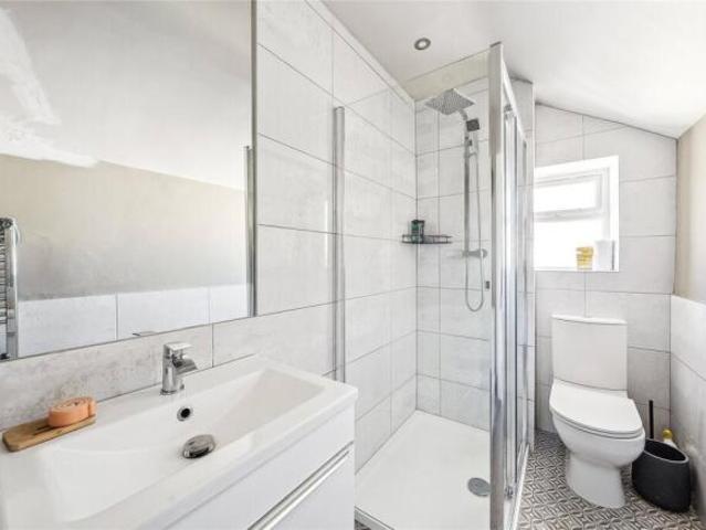 6 bedroom semi detached house for sale in Leeds Road, Harrogate, North Yorkshire, HG2