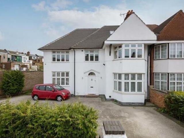 6 Bedroom Semi detached House For Sale In London