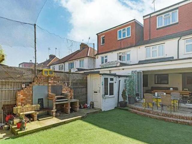 6 Bedroom Semi detached House For Sale In London