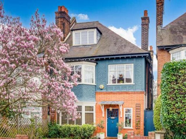 6 Bedroom Semi detached House For Sale In London