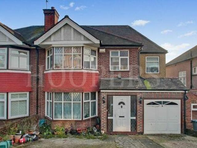 6 Bedroom Semi detached House For Sale In London