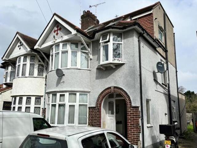 6 Bedroom Semi detached House For Sale In London