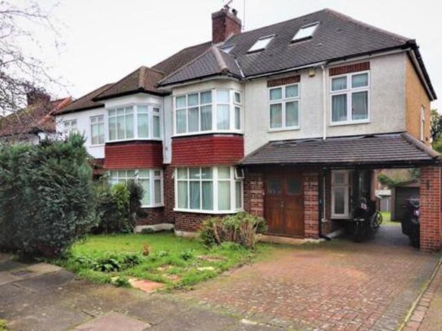 6 Bedroom Semi detached House For Sale In London