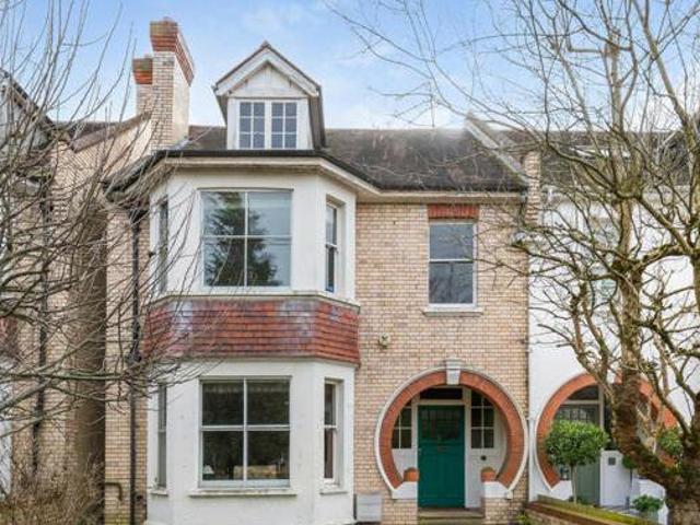 6 Bedroom Semi detached House For Sale In London