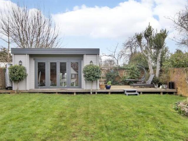 6 bedroom semi detached house for sale in London Road, Canterbury, CT2