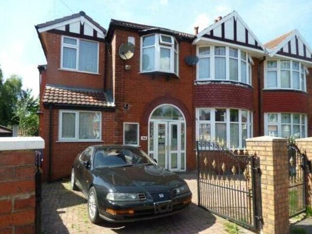 6 Bedroom Semi detached House For Sale In Manchester, Greater Manchester