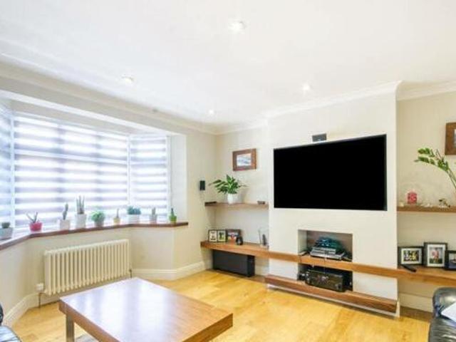 6 Bedroom Semi detached House For Sale In New Barnet, Barnet