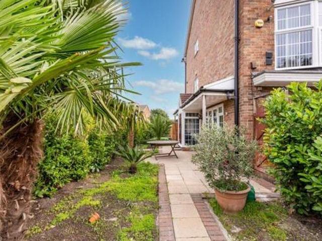 6 Bedroom Semi detached House For Sale In New Malden