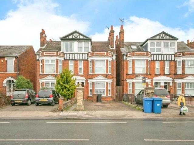 6 bedroom semi detached house for sale in Norwich Road, Ipswich, Suffolk, IP1