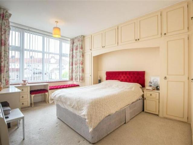 6 bedroom semi detached house for sale in Reynolds Walk, Horfield, Bristol, BS7