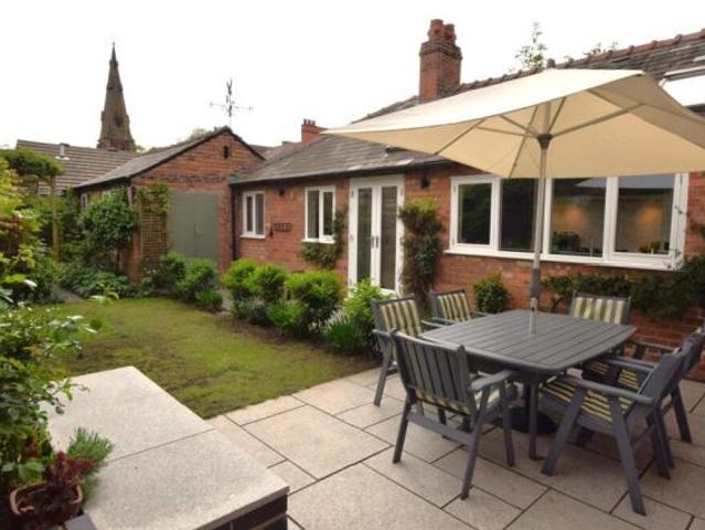 6 bedroom semi detached house for sale in Shavington Avenue, Hoole, Chester, CH2