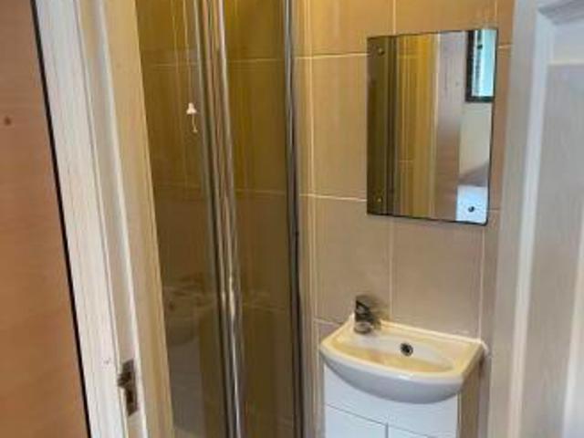 6 bedroom semi detached house for rent in 63 Wathen Road, CV32 5UY, CV32