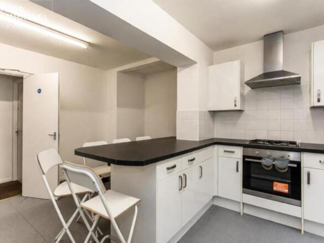 6 bedroom semi detached house for rent in The Avenue, Brighton, BN2